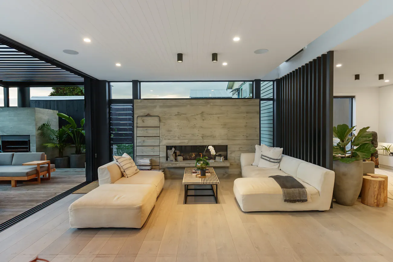 Locarno Louvres | Point Chevalier House